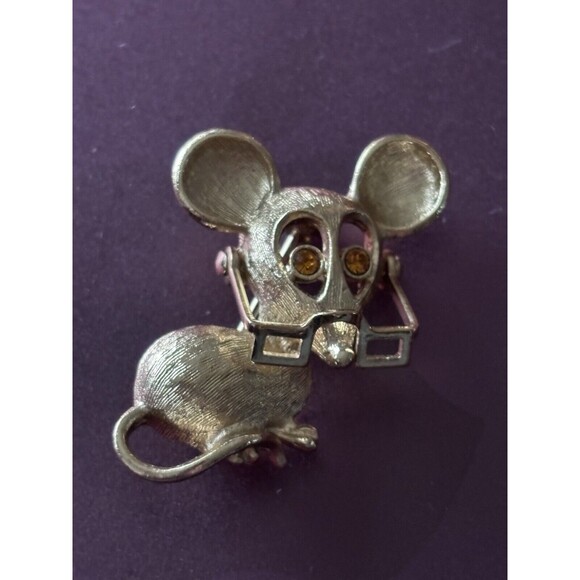 Avon | Jewelry | Vintage 97s Avon Mouse Pin Brooch With Moving Glasses ...